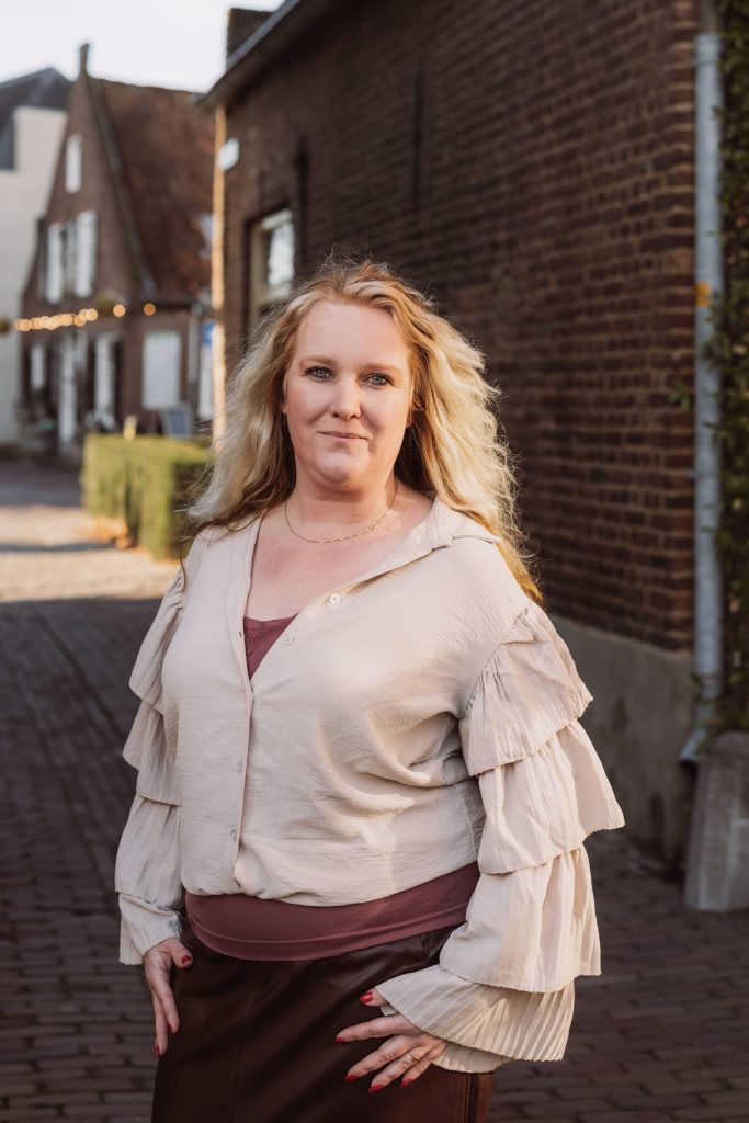3. Kim Martens - OIRSCHOT